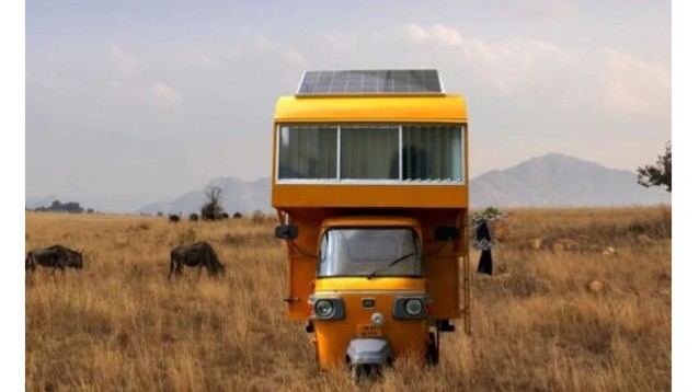 Portable house built on an auto-rickshaw using scrap materials.